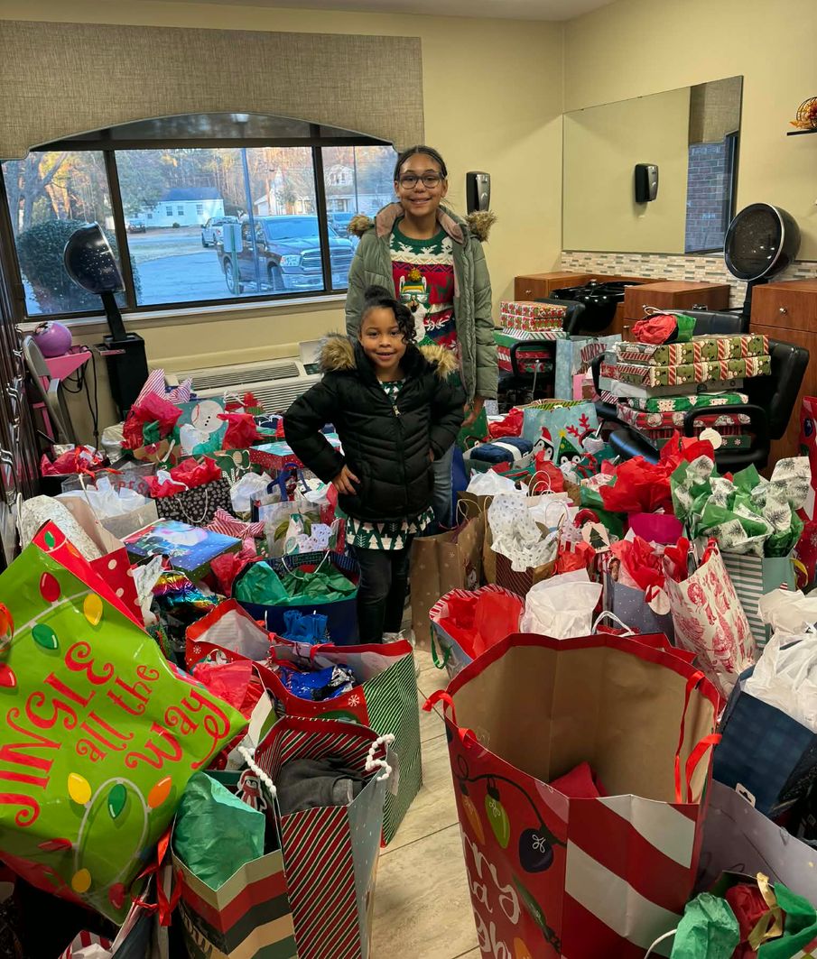 Alayna's Closet adopts 86 seniors for holidays