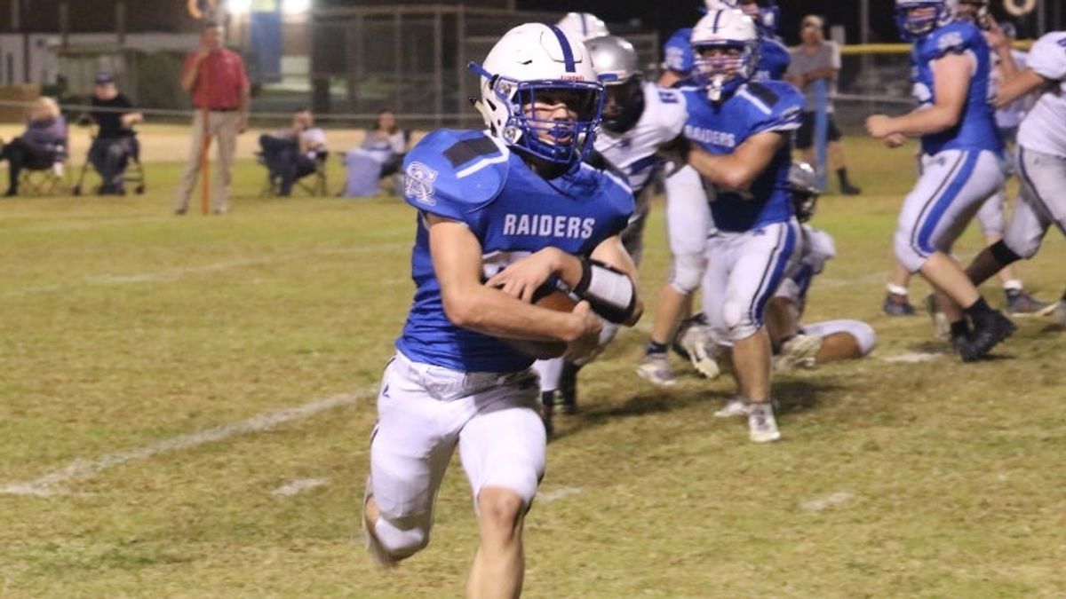 Raiders enter season with familiar crew