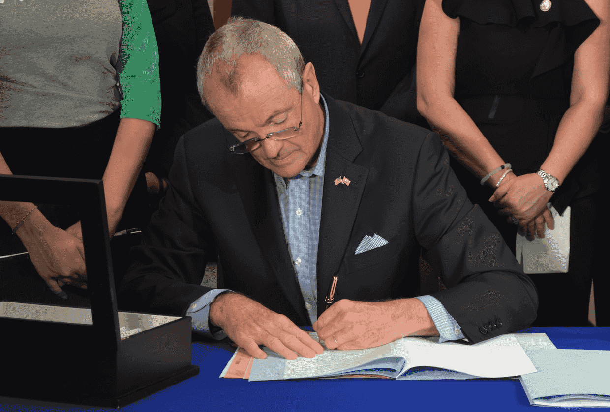 Murphy Signs Bills on Hemp Products, Right to Food