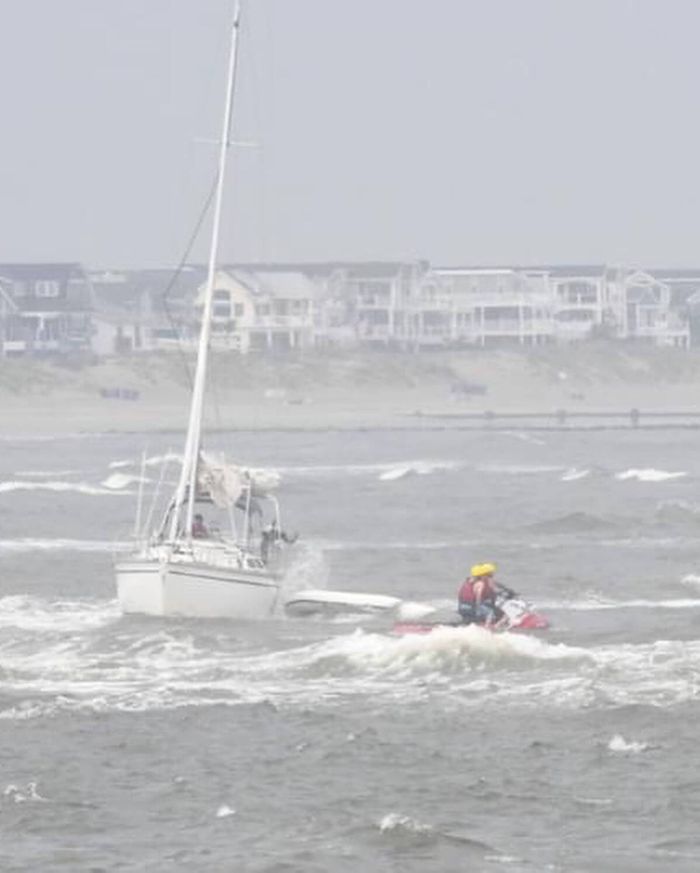 Avalon Fire Rescues 2 People Off Stranded Sailboat