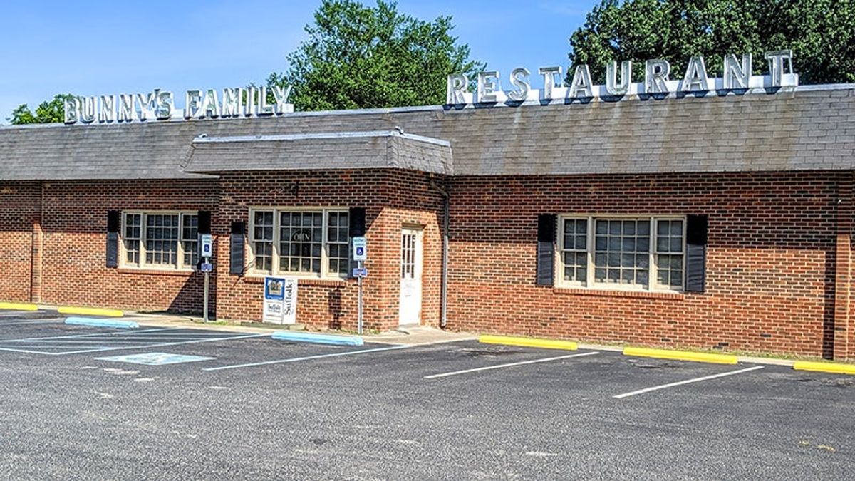 Bunny's Restaurant closes
