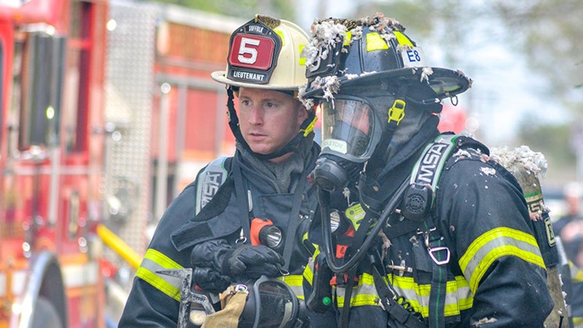 Five Mile Road fire destroys garage