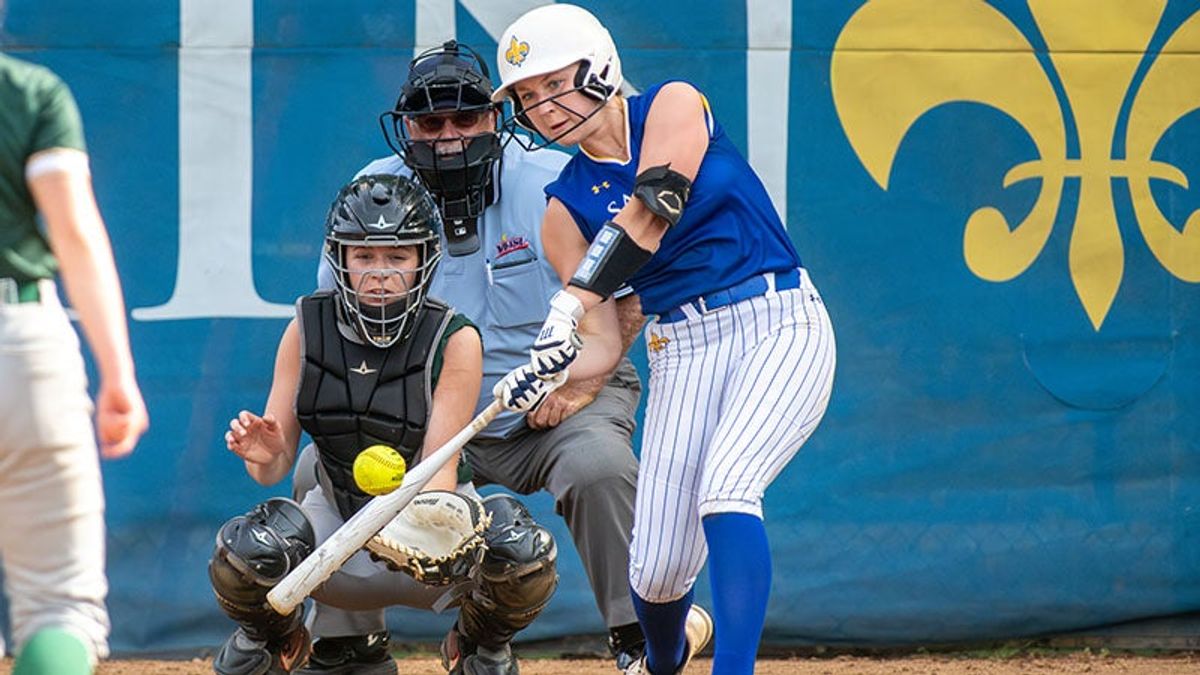 Lady Saints conquer Catholic Crusaders
