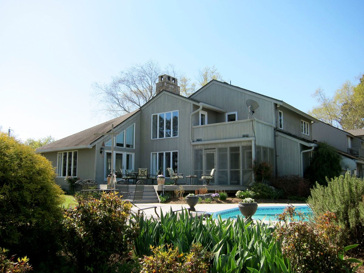Windy River Farm imprints owners' eclectic, unique style