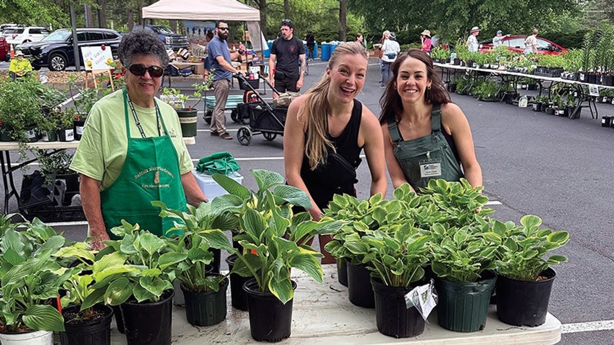 Suffolk Master Gardeners provide education programs