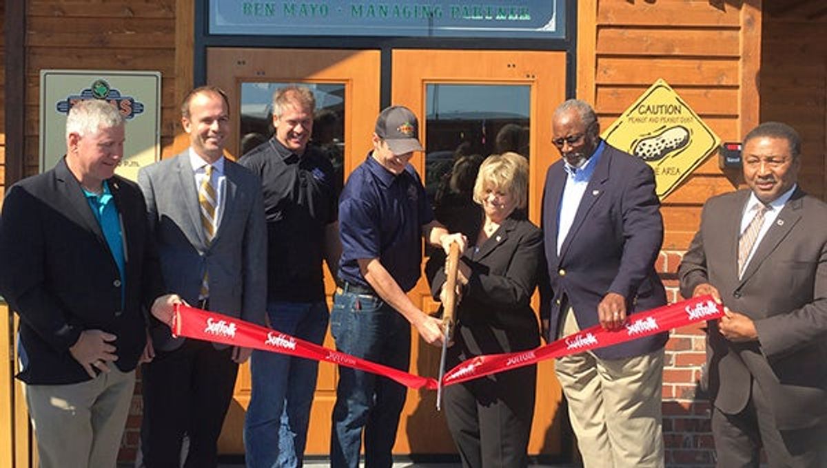 Texas Roadhouse opens
