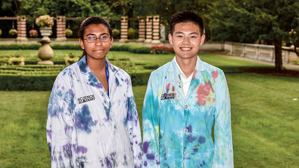 Students dive into science