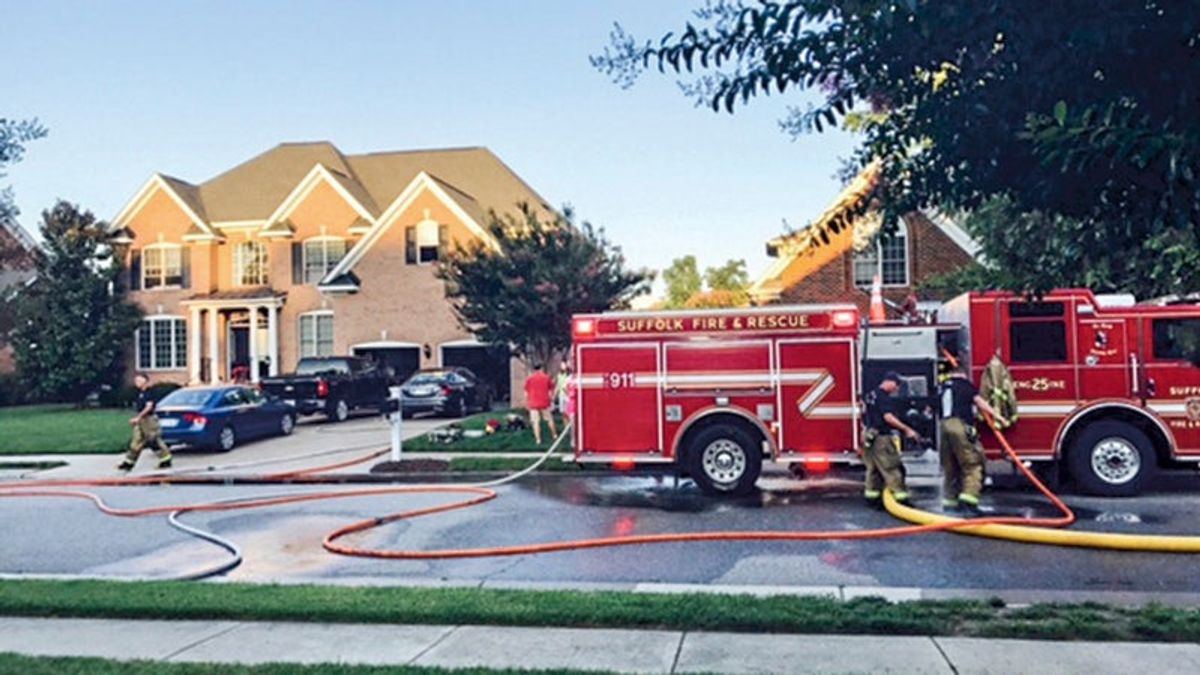 Firefighters extinguish crawl-space fire