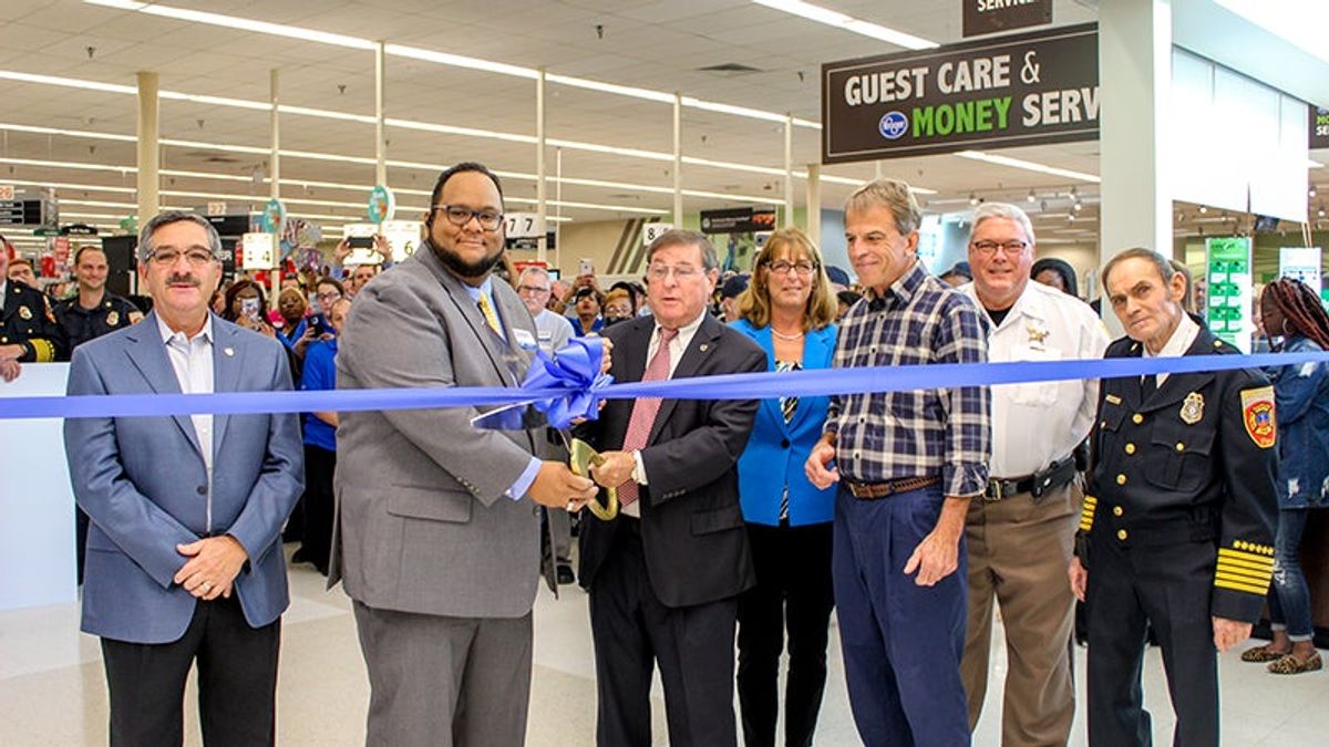 Kroger opens its doors downtown