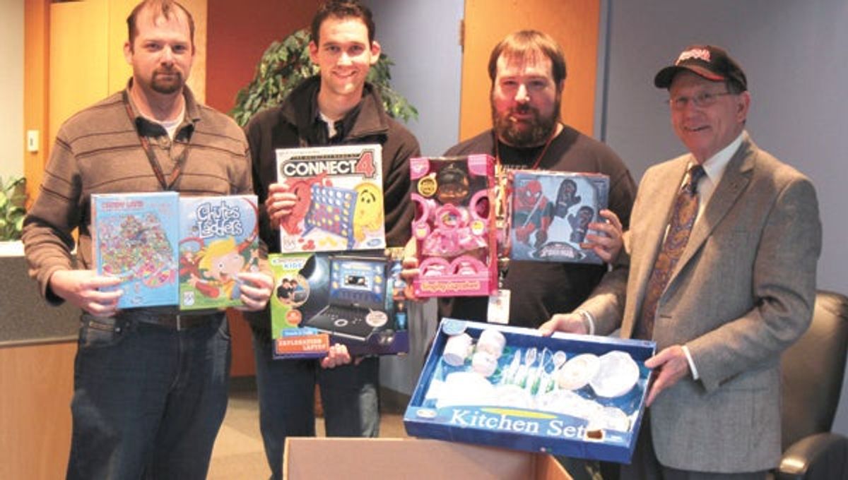 Contractors spread holiday cheer