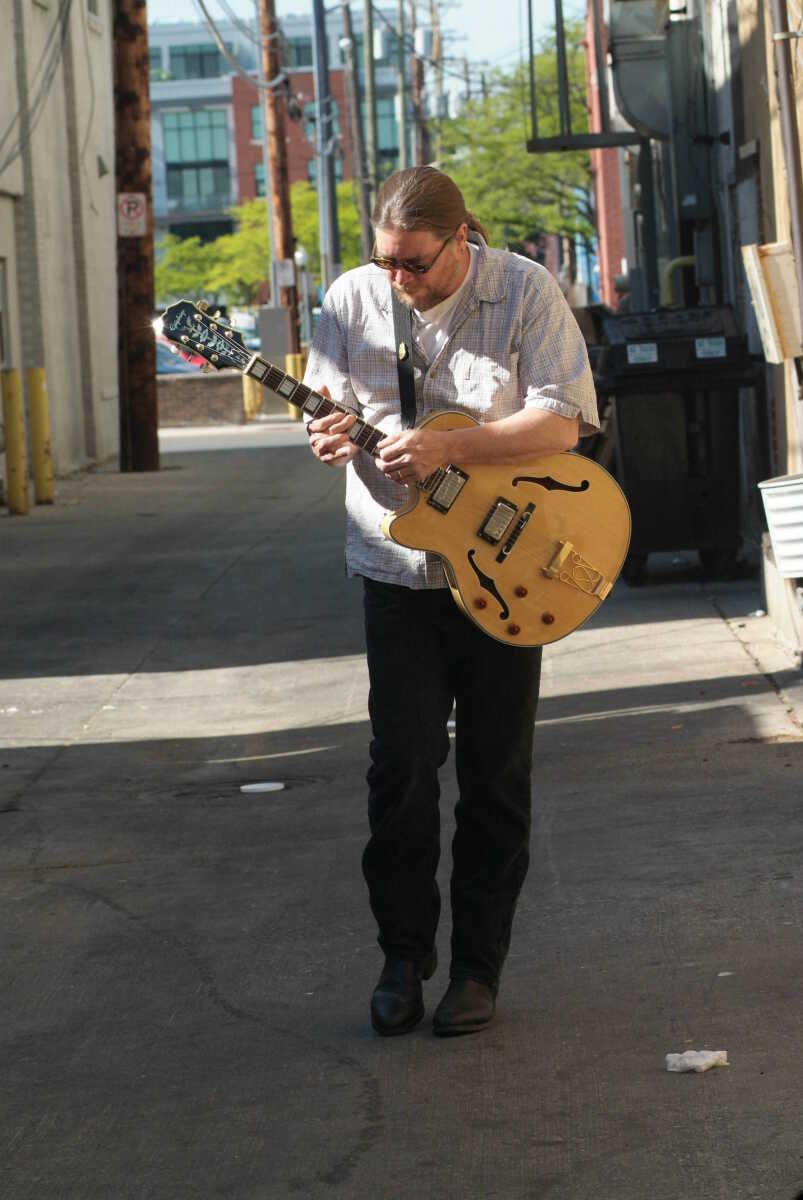 Blues musician John Latini returns to Cape Girardeau