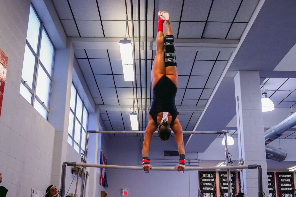 SEMO Gymnastics Preview: The last ride for five Gymhawks and their roa...