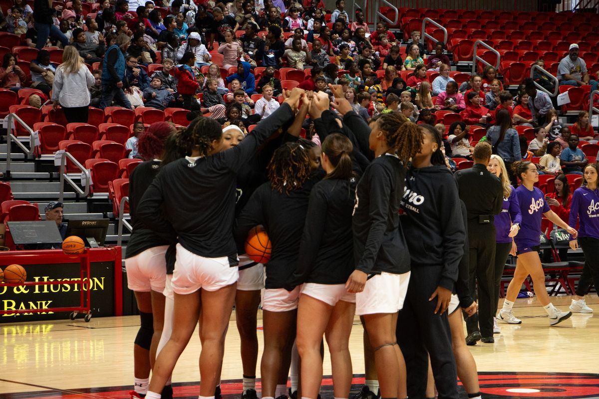SEMO Women’s Basketball breaks program record with 116 point...