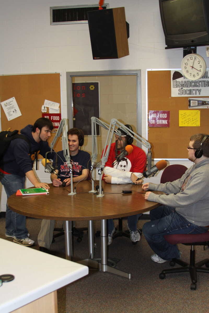 Student radio station RAGE brings alternative music to campus