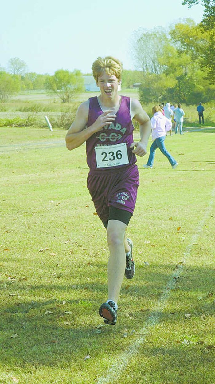 Nevada runners qualify for state meet as team