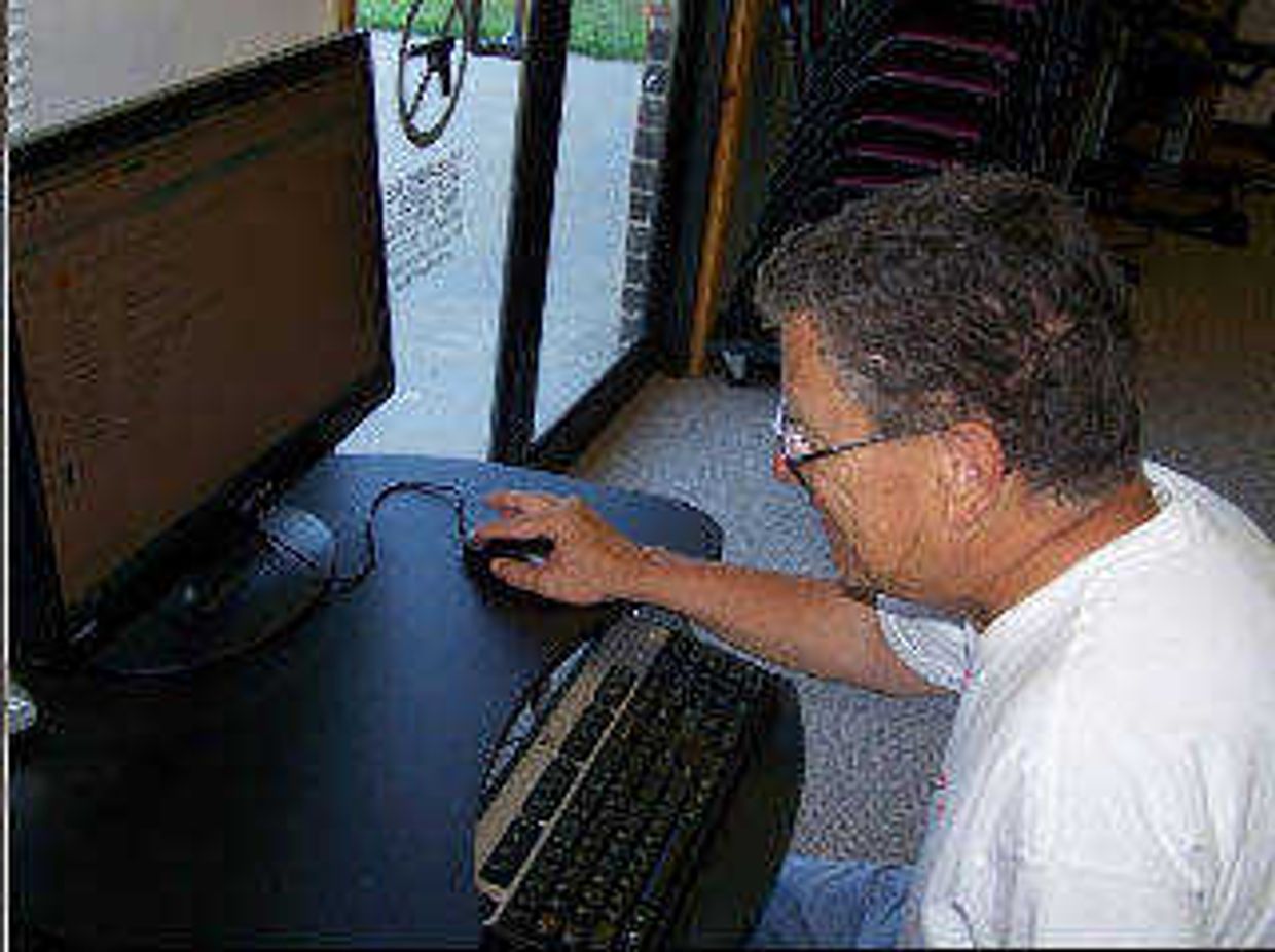 Computer station helps Housing Authority residents stay connected