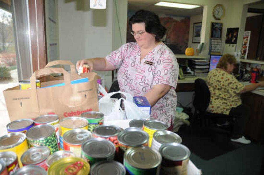 Fund drive helps 'Pack the Pantry'