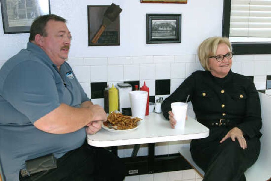 Candidates make impromptu stop at White Grill