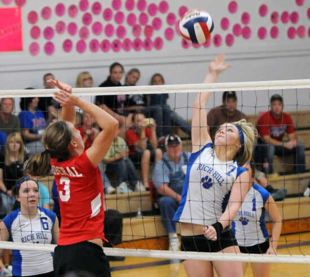 Rich Hill falls in district title match