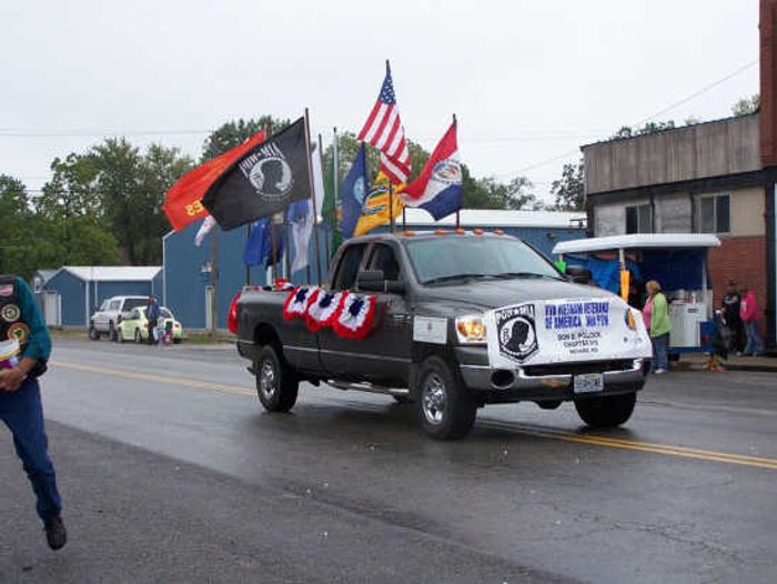 Rain doesn't dampen fun in Walker