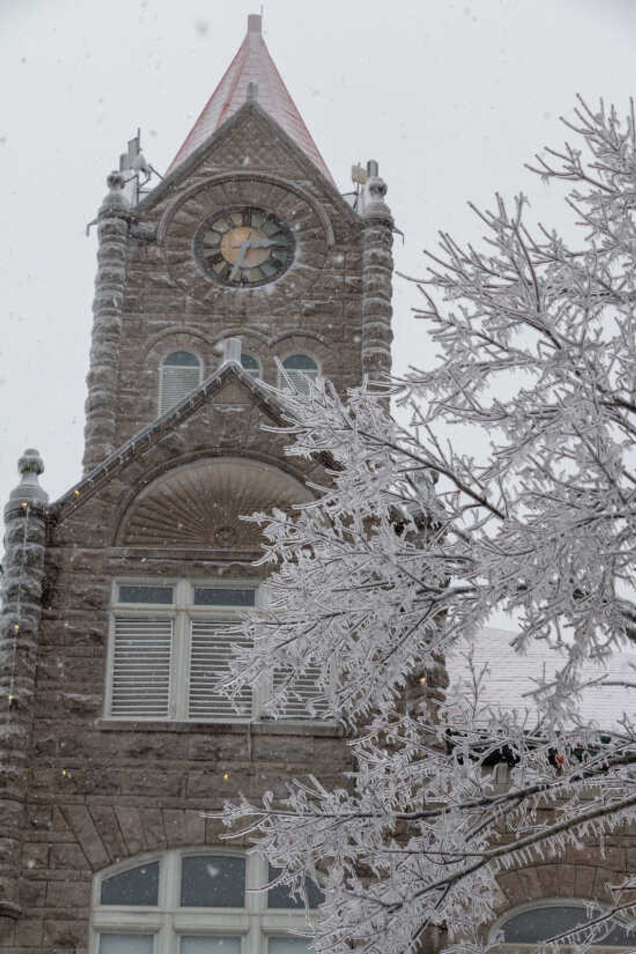 Winter storm blankets county in ice