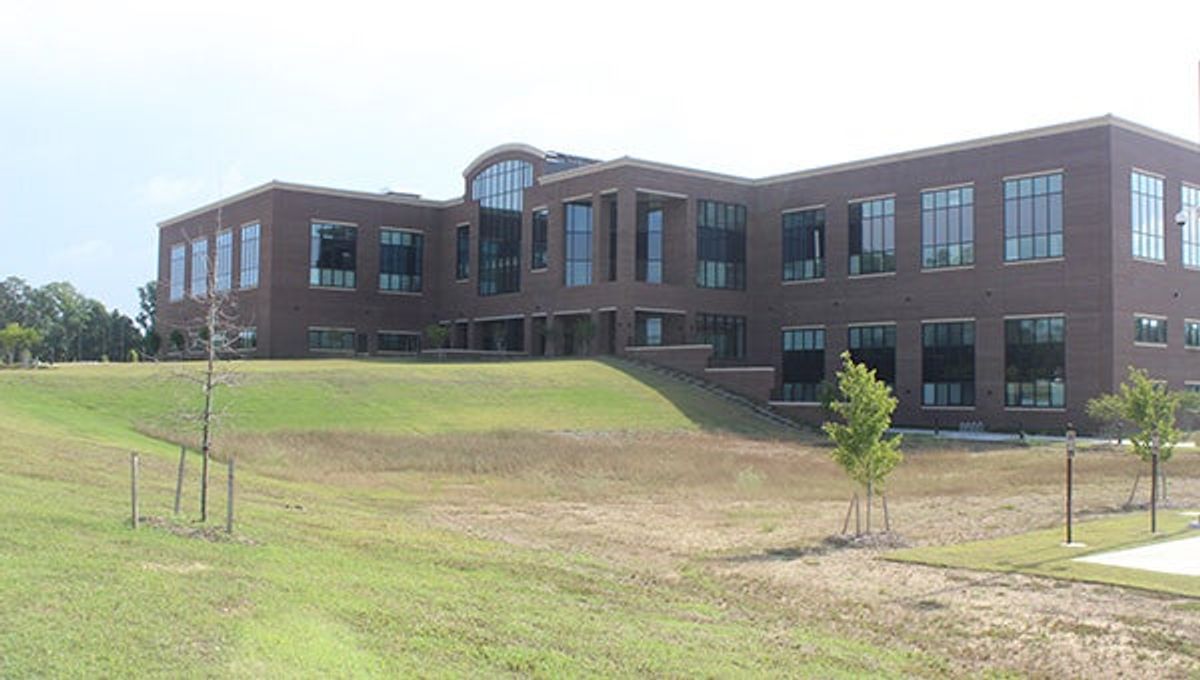 New building puts ERDC key managers all under one roof