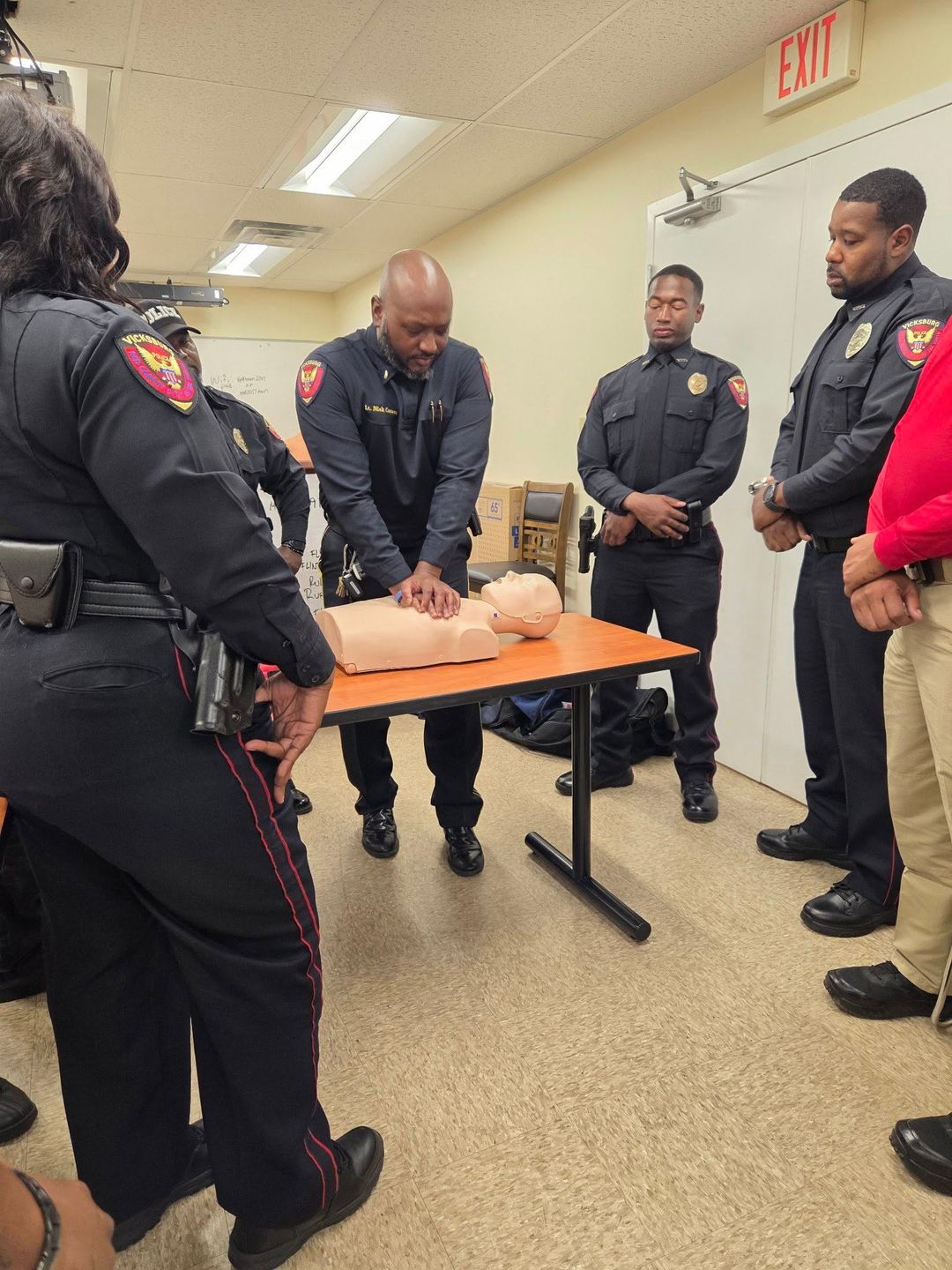 AROUND TOWN: Vicksburg Police Department provides CPR traini...