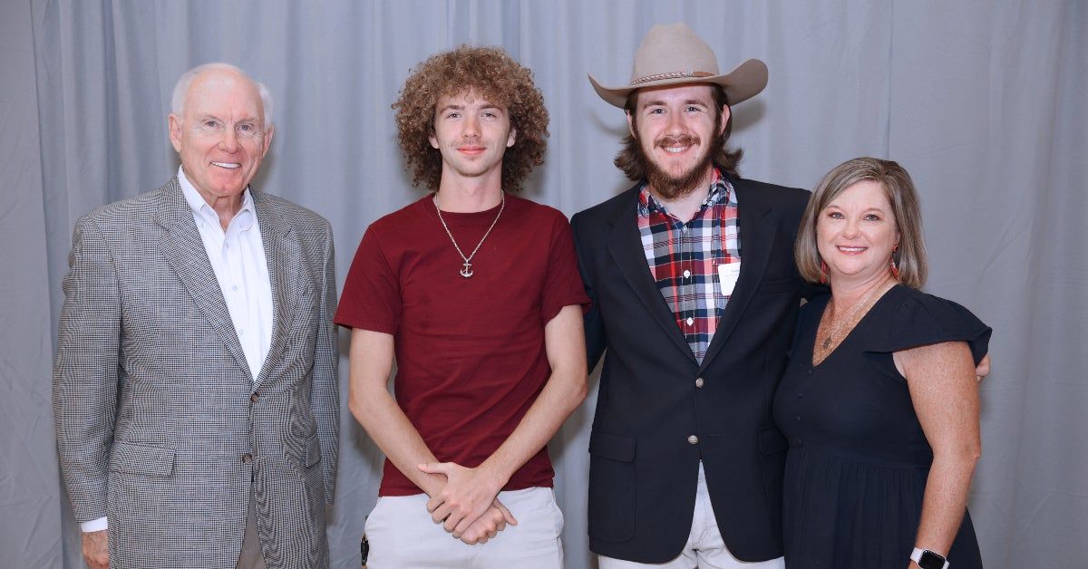 Area Hinds Community College student awarded with the Robert and Lee M...