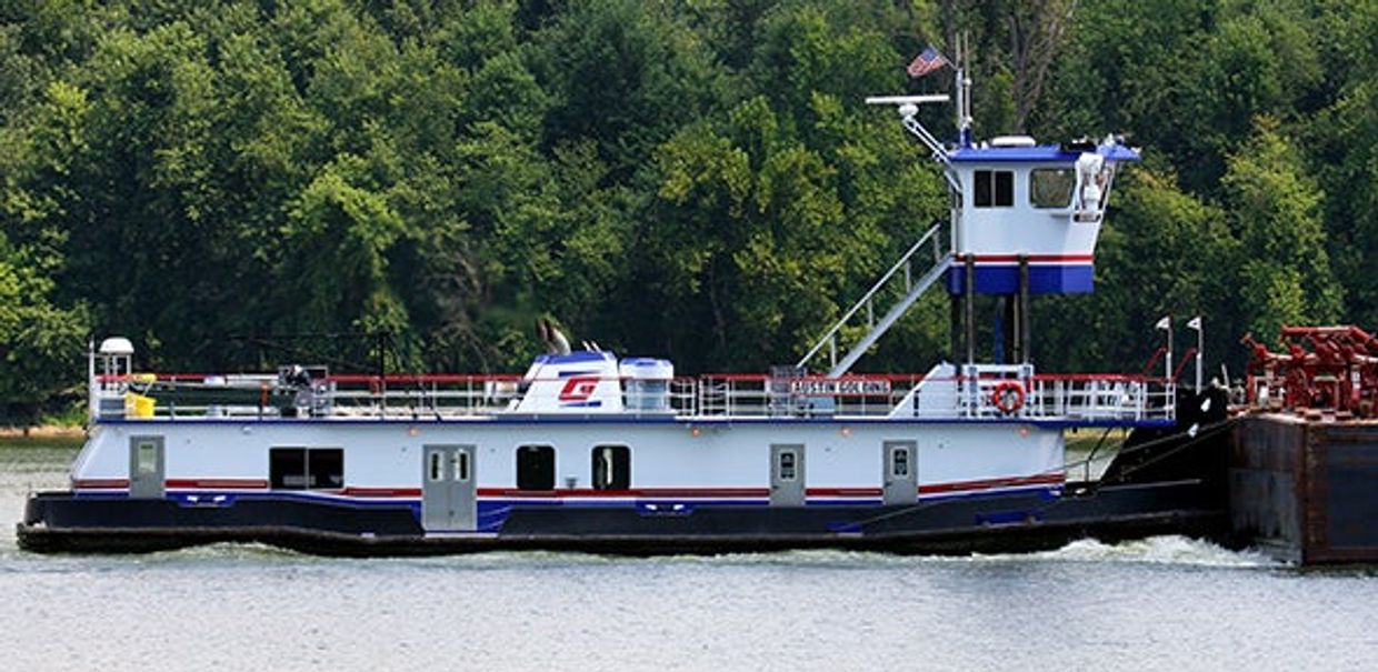 Golding Barge Line crew recognized for rescuing boaters