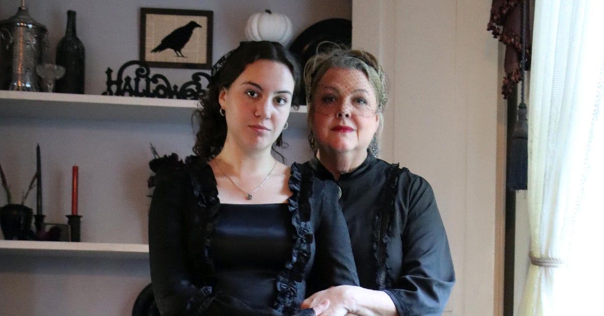 OUTLOOK: Tour Mississippi's Most Haunted House by candlelight