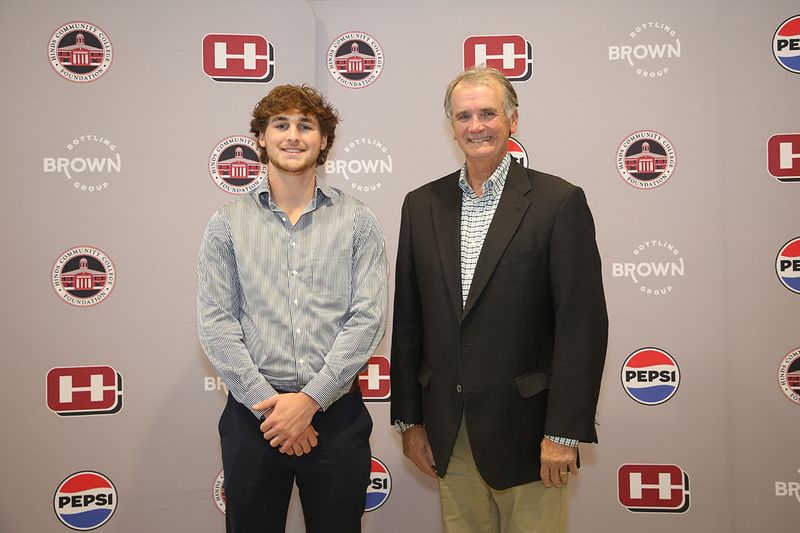 Hinds CC honors Foundation scholarship recipients on Vicksburg Campus