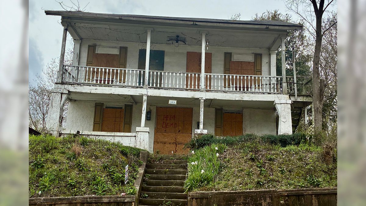 LOOKING BACK: 1414 Grove Street