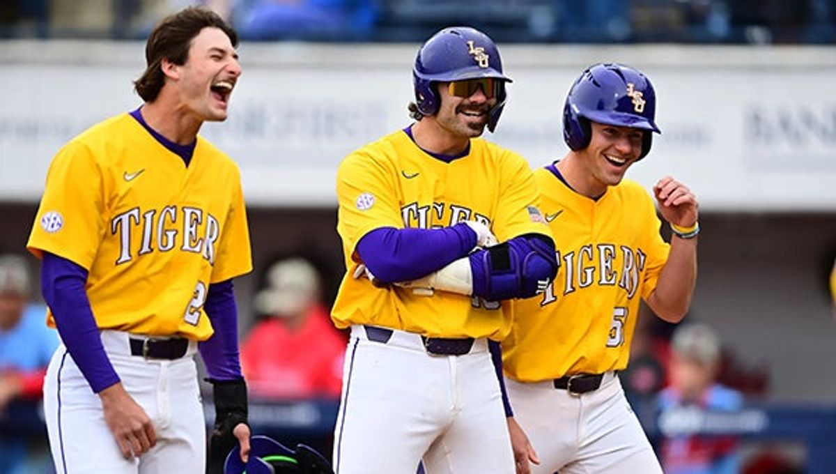 Travinski's pinch-hit home run in the ninth gives LSU a sweep of Ole M...