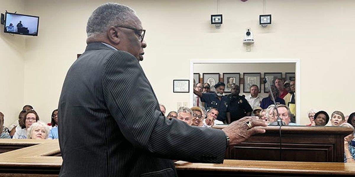 River City town hall part 1: Flaggs, Kimble address city government, p...