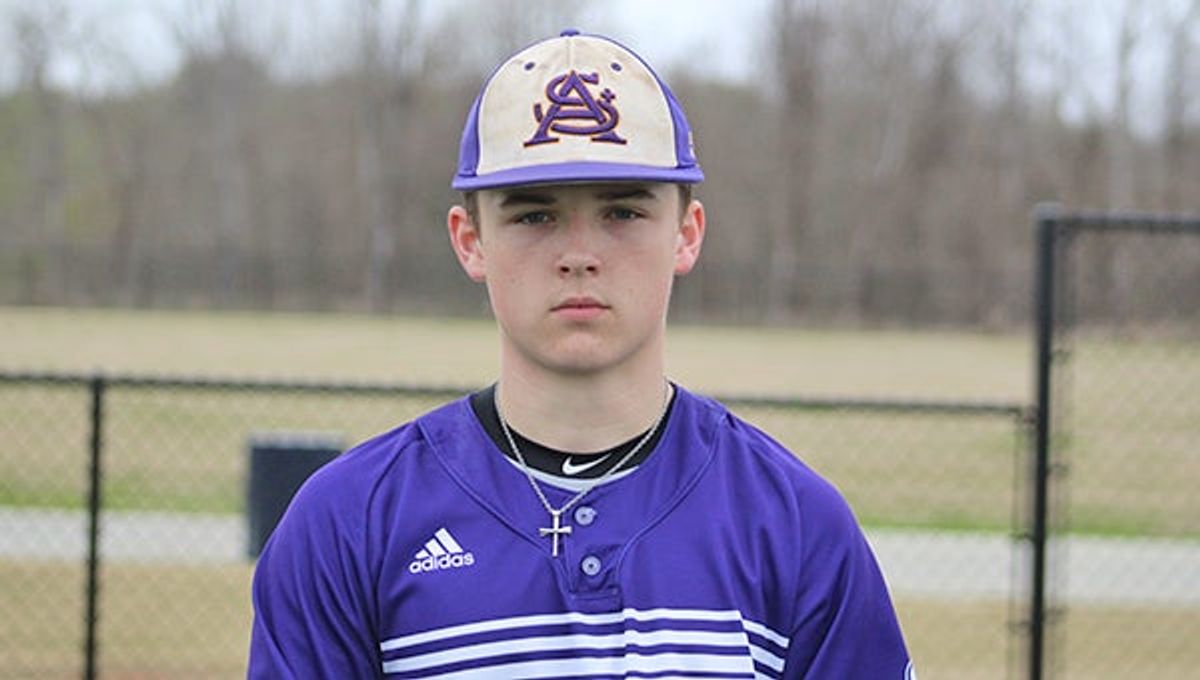 Riverfield runs past Flashes