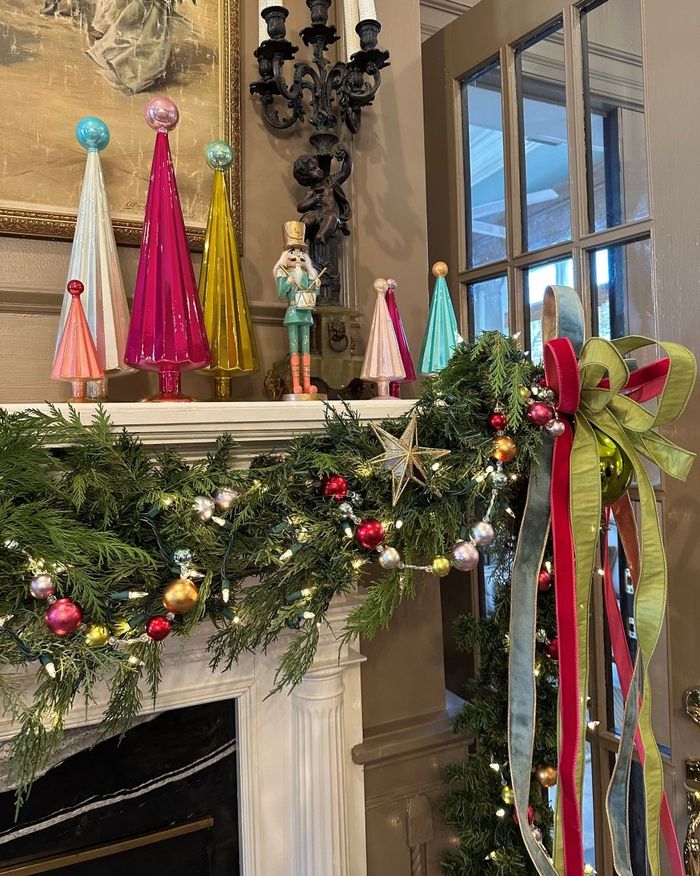 VICKSBURG LIVING: Making Merry on Chambers Street