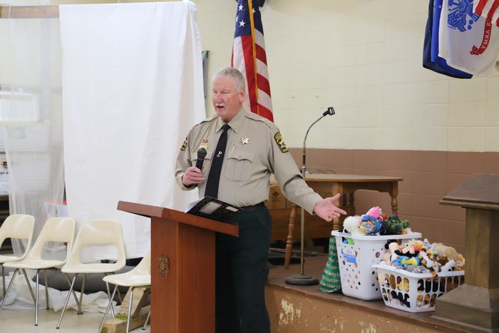 ERDC Alumni Association donates “comfort critters” to Vicksburg first ...