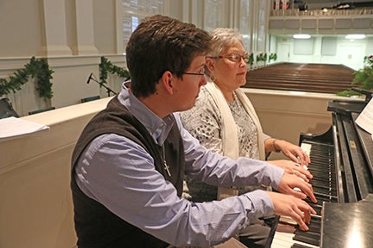 Young organist learns from teachers