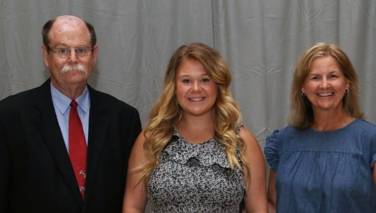 McLaurin Truesdell recieves Jack and Angela Hite Hi-Stepper Scholarshi...