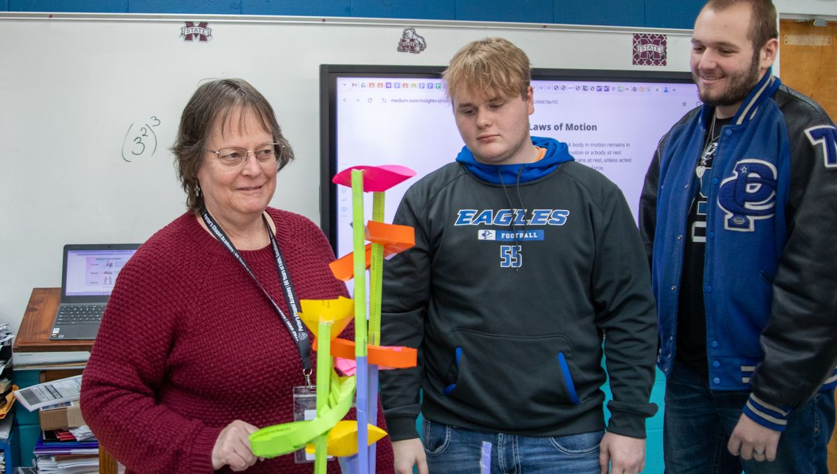 TEACHER OF THE YEAR: Warren uses her STEM background to teach real-wor...