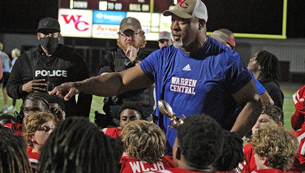 Warren Central Junior High wins Little Six football champion...
