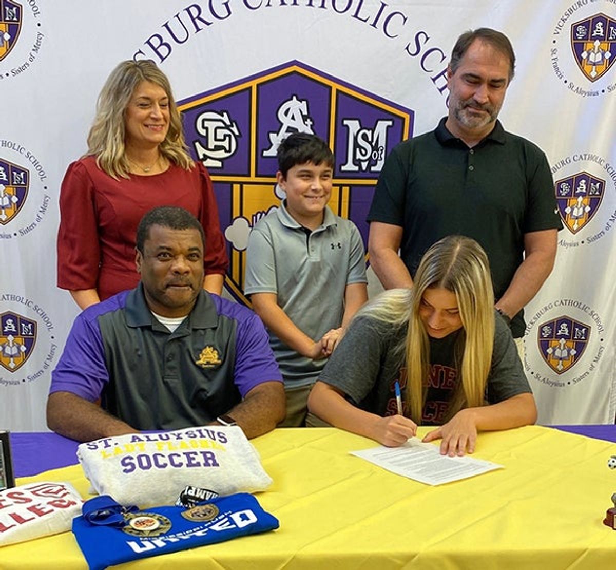 St. Al soccer star Bree Butler signs with Jones College