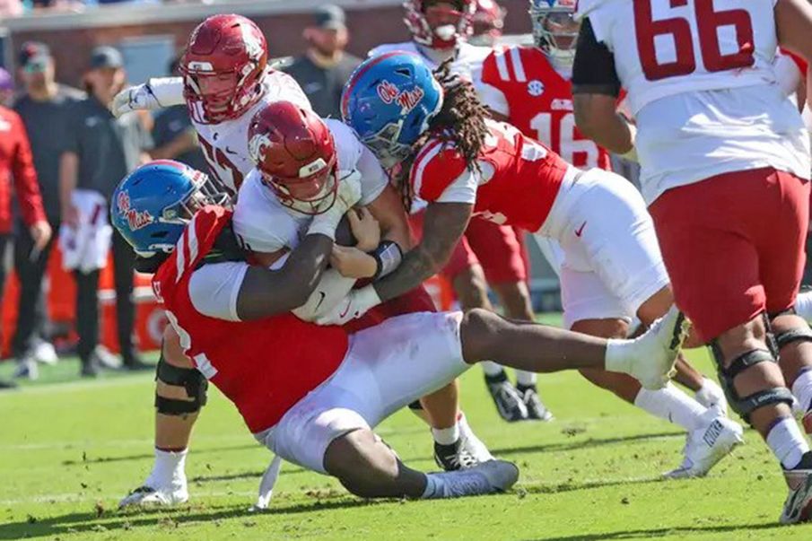 No. 4 Ole Miss survives scare from Washington State
