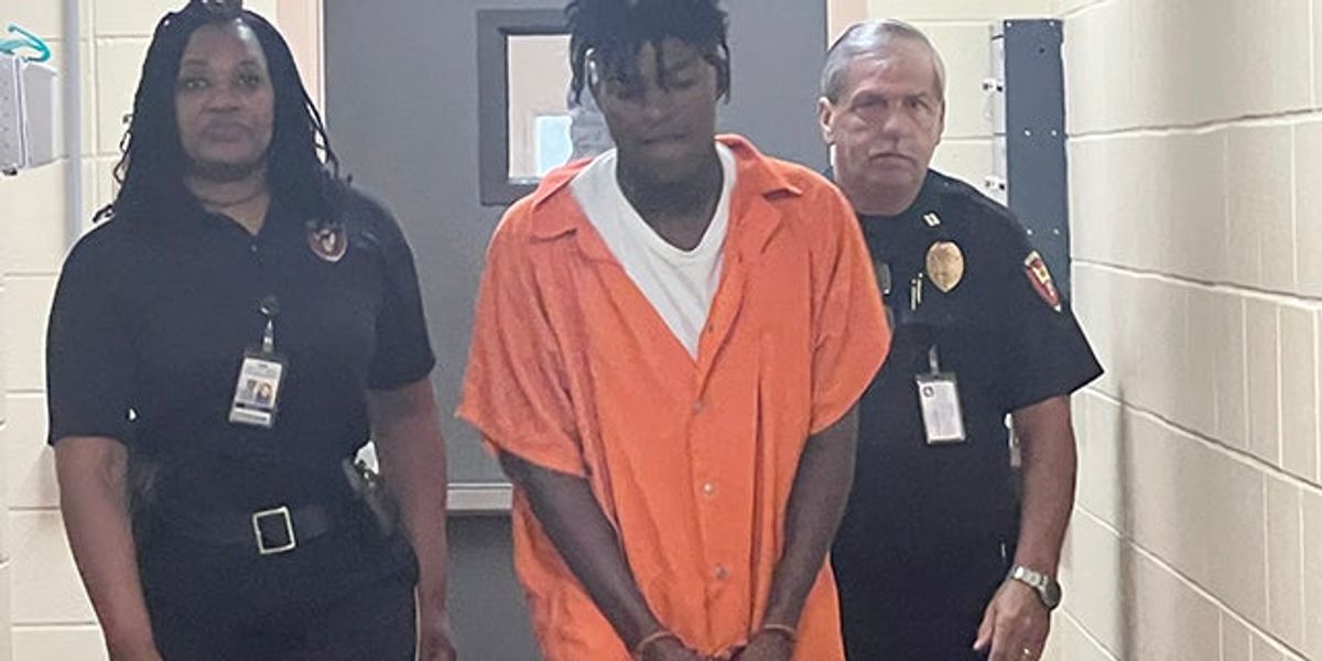 Armed robbery suspect makes initial appearance in court