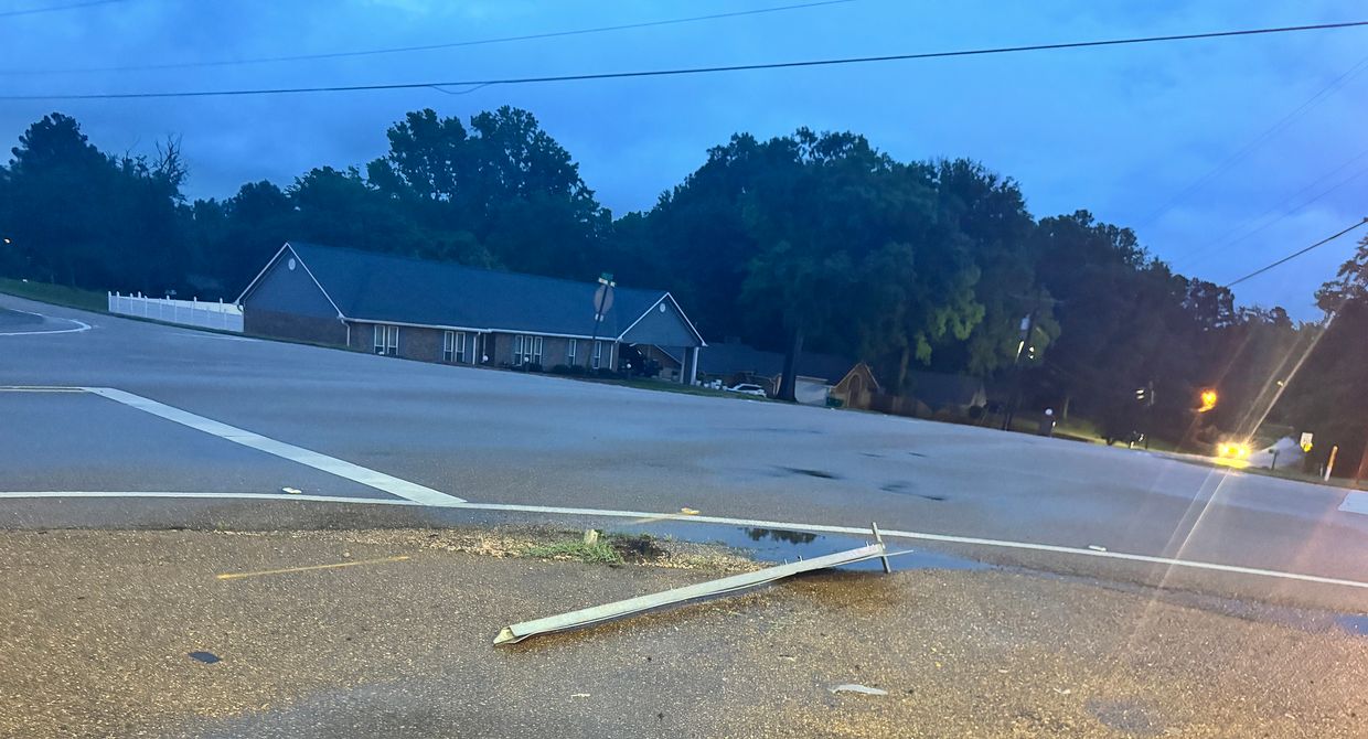 PLEASE FIX: Stop sign at Indiana Avenue and Lee Road