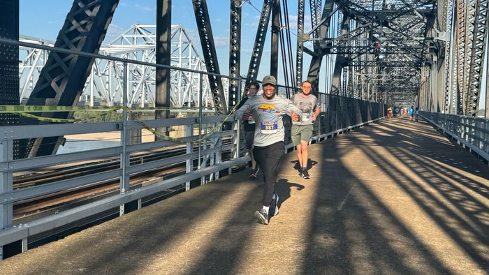 Bates, Hood take top honors at 37th annual Over the River Run