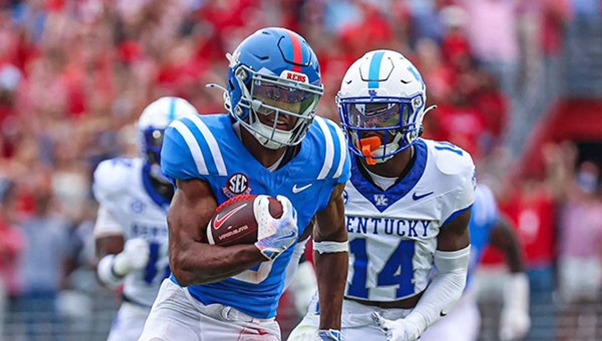 Bizarre touchdown, missed field goal send Ole Miss to first loss