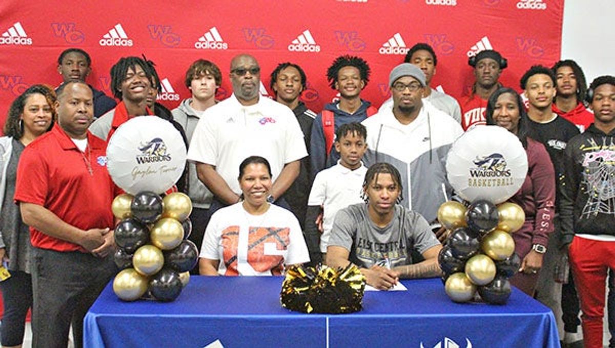 Warren Central's Gaylon Turner signs to play basketball at East Centra...