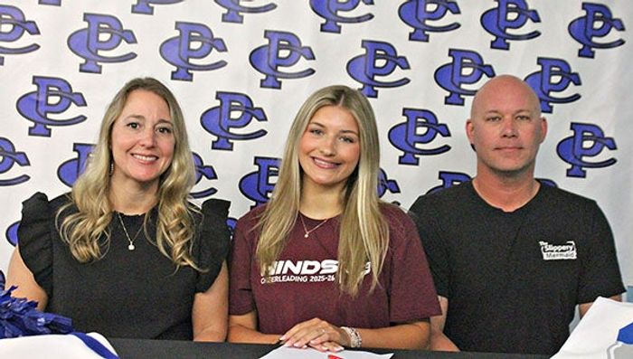 Porter's Chapel cheerleader Kylie Goss signs with Hinds