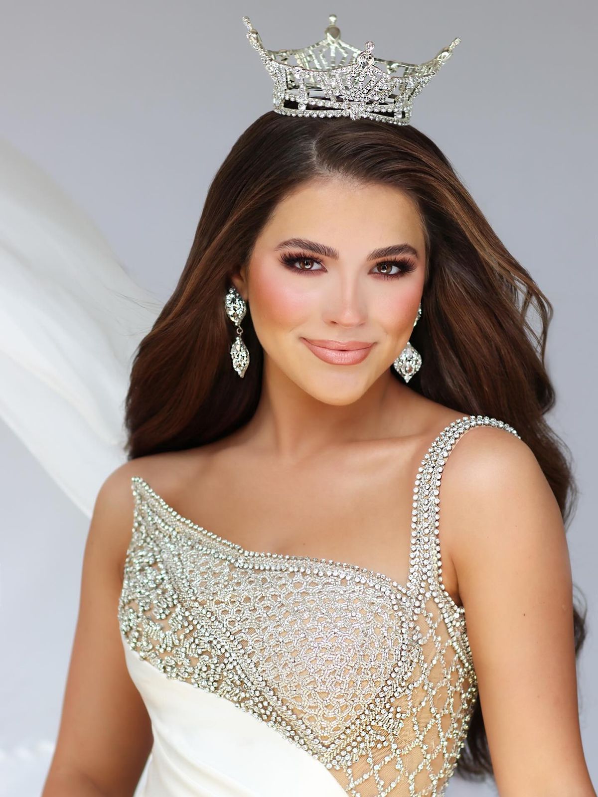 Miss Mississippi Anna Leah Jolly shines as top 11 finalist at Miss Ame...
